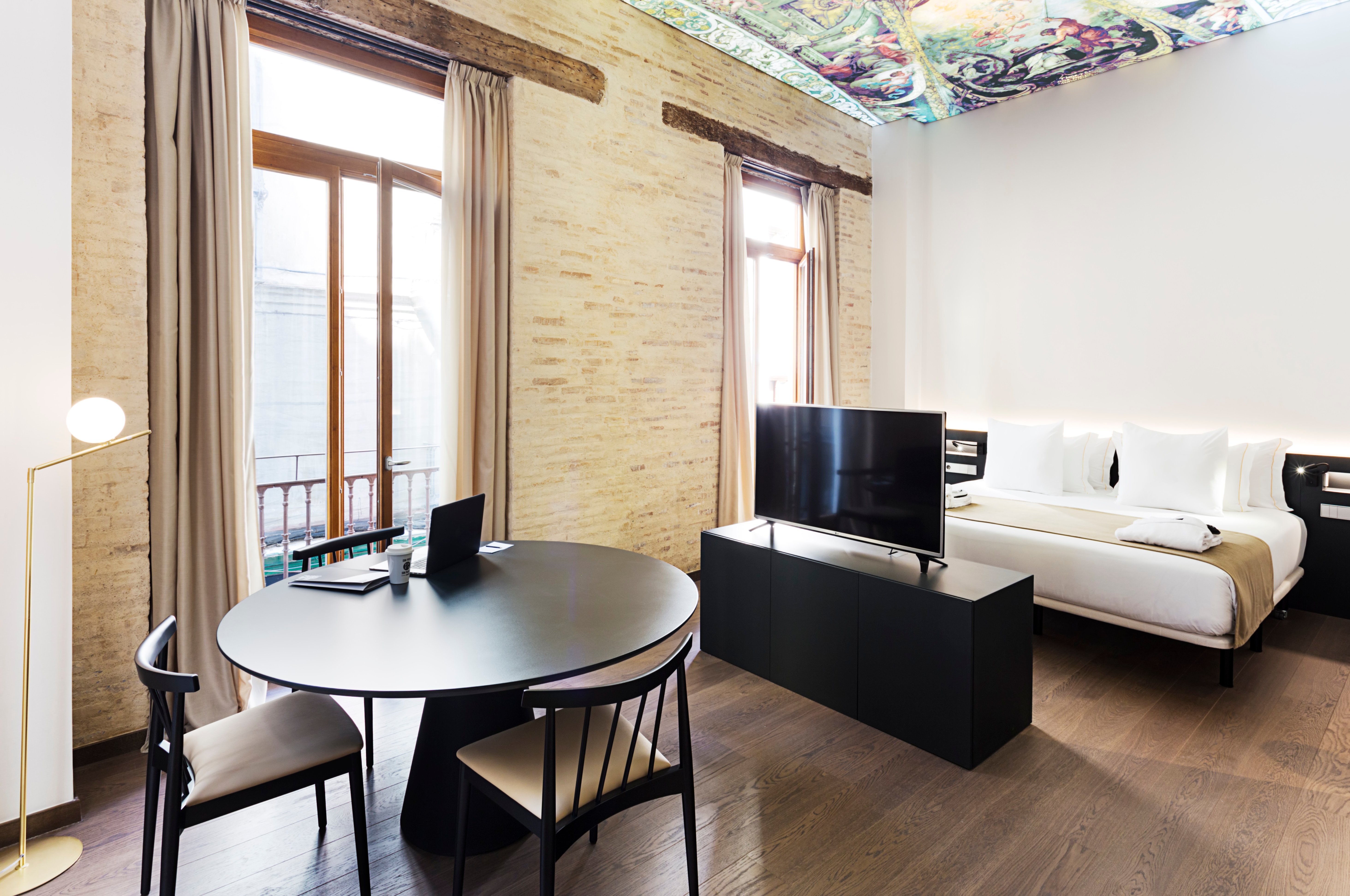 Hotel One Shot Mercat Reviews | Tripexpert