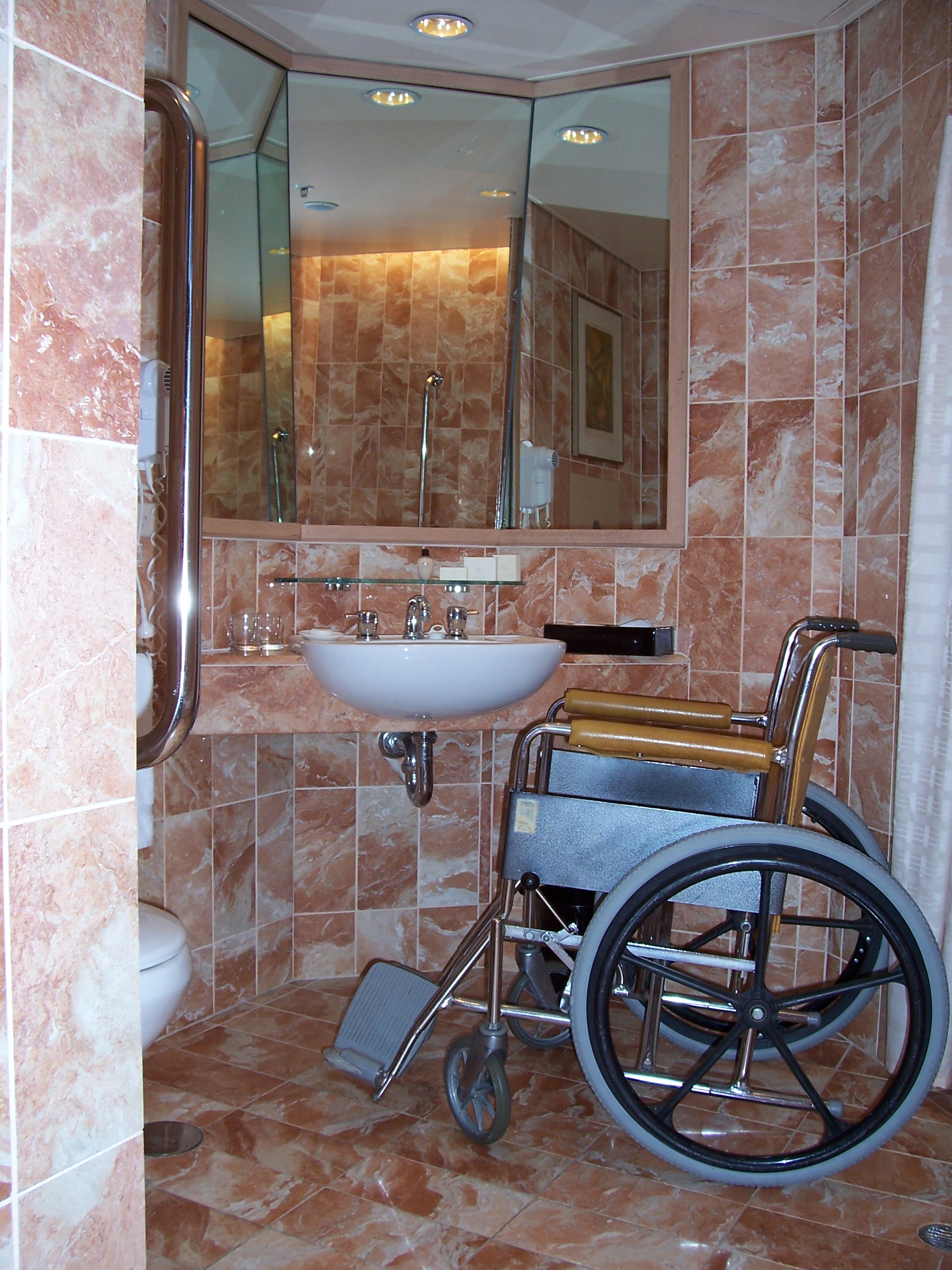 InterContinental Adelaide by IHG vs ? | Tripexpert